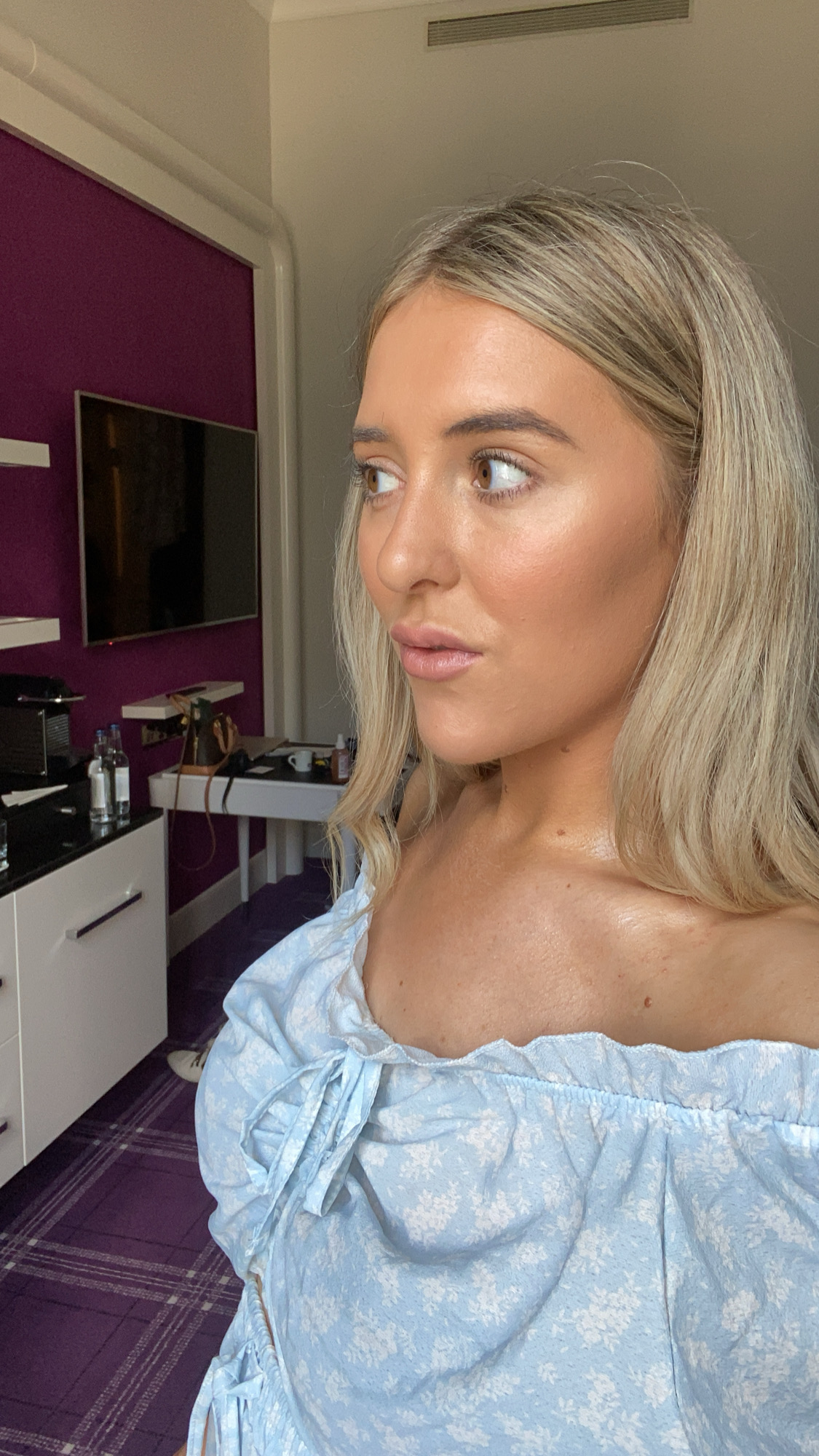 Emtalks: Clinique Even Better Clinical Serum Foundation review