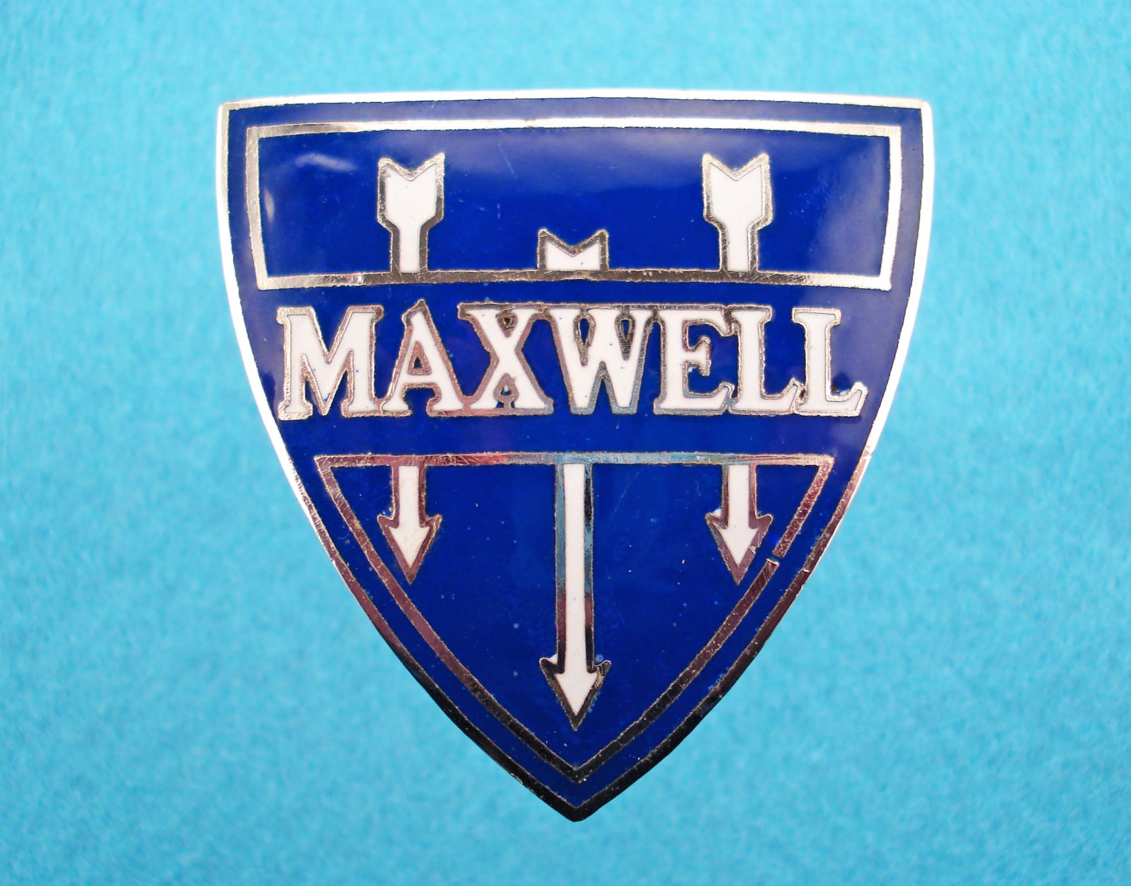American Auto Emblems: MAXWELL