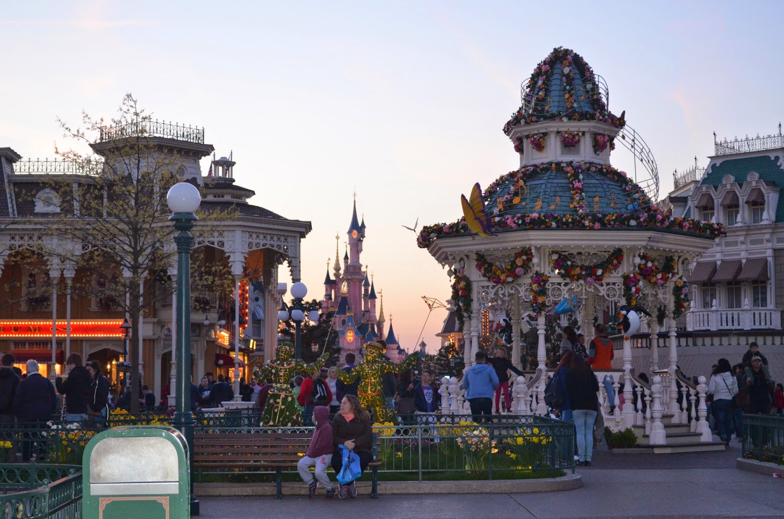 Na Disney: Disneyland Paris - o Mickey fala francês!