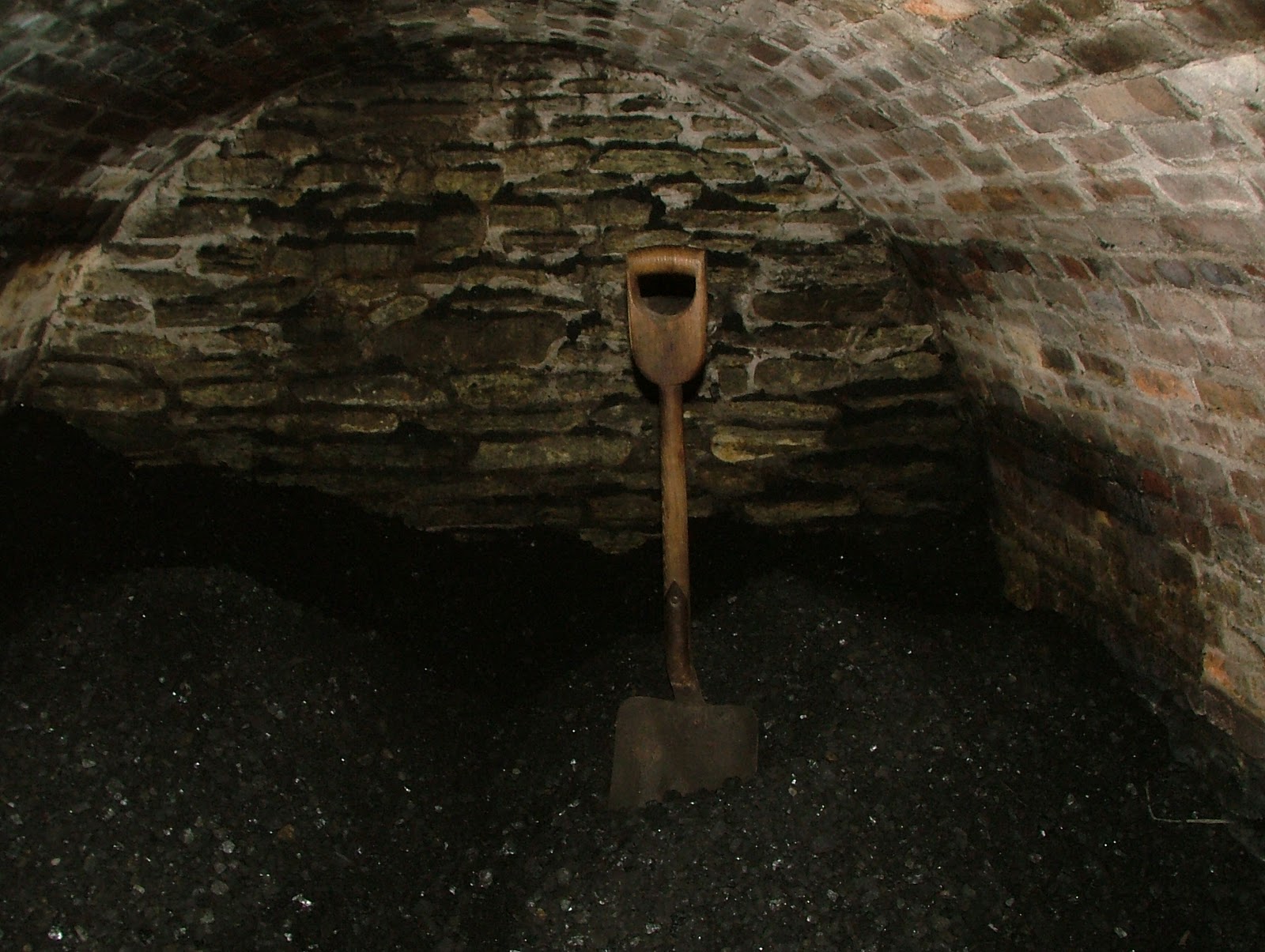 Rural Blacksmith: Blacksmith's Coal: Filling the Coal Bin for another year!