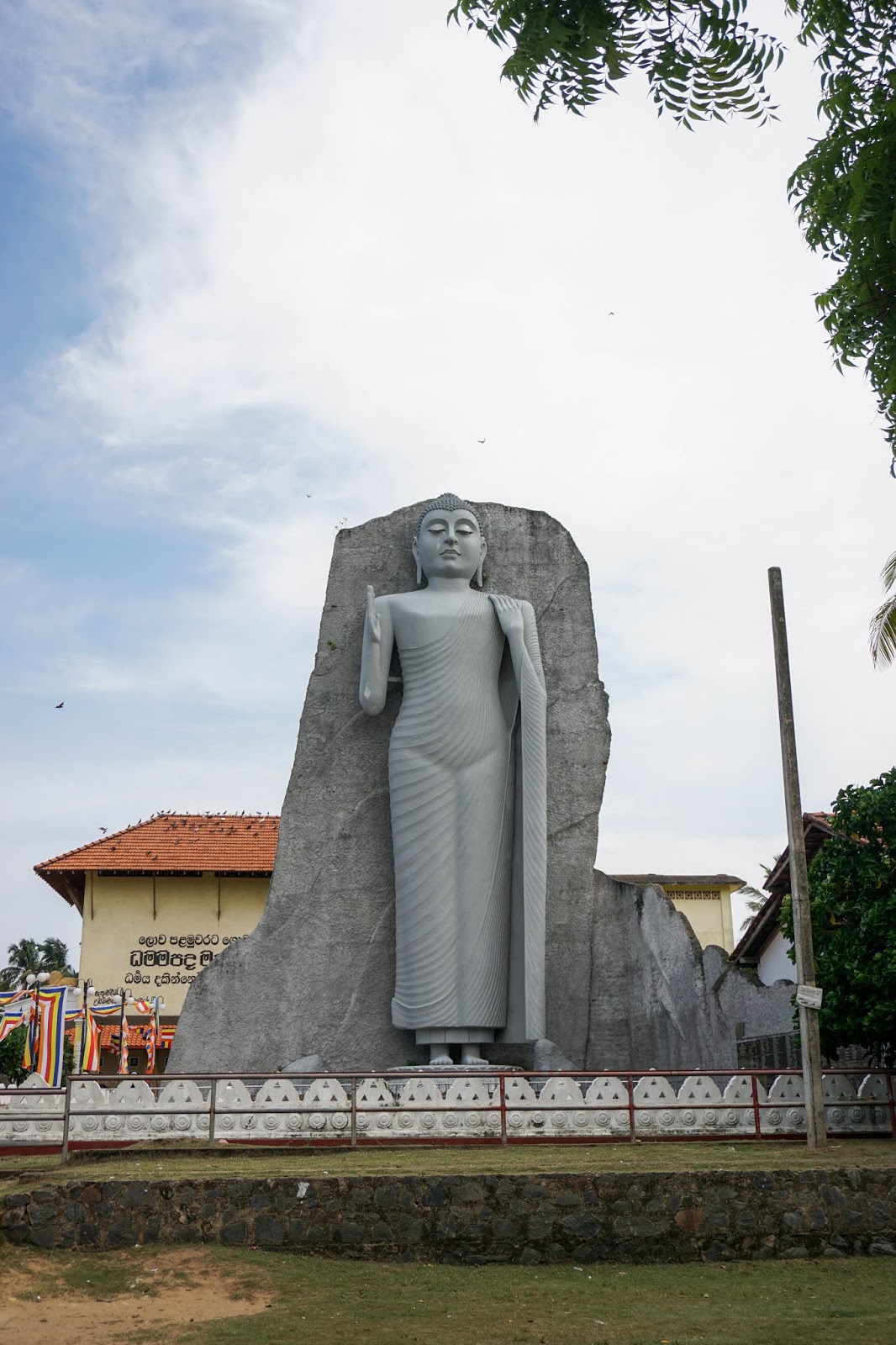 Sri Lanka | Dondra Temple – The Dark and Ugly Side of A Otherwise ...