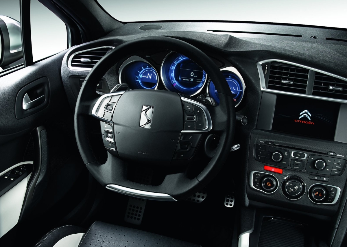 ENSAIO: Citroën DS4 - COCKPIT AUTOMÓVEL