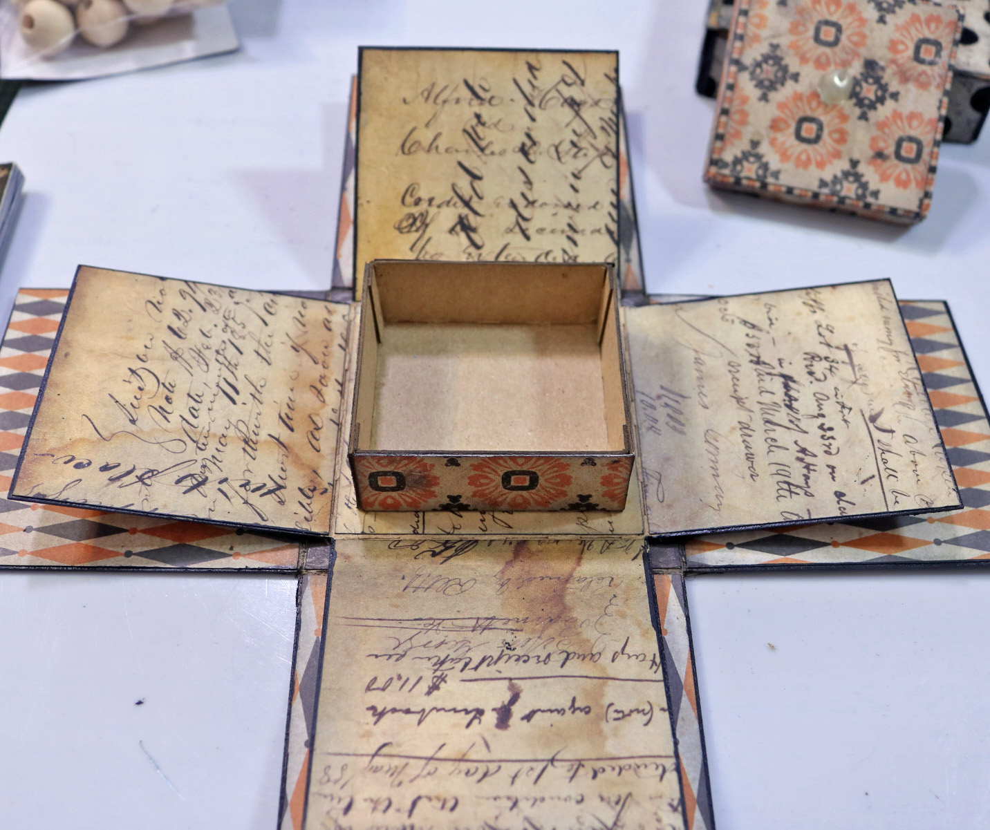 GSL Cuts: Halloween Double Explosion Box