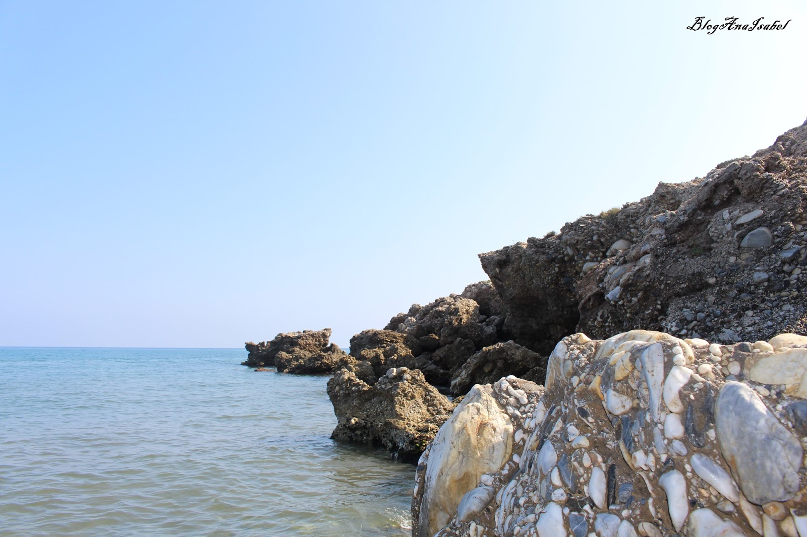 Wanderlust Photography: Playa rocosa