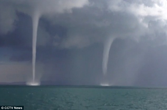 Incredible footage shows rare waterspouts appear on Qinghai Lake | Errymath