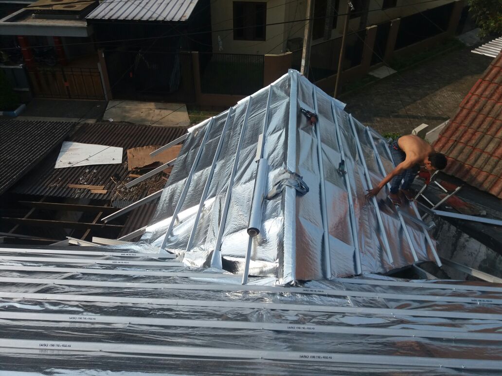 27+ Inspirasi Terkini Pemasangan Atap Miring