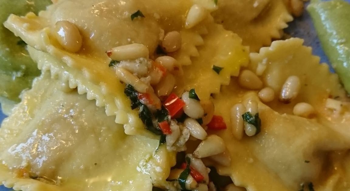 Kate's blog (Reading & Eating): Dinner, 19/9/20: Ravioli, Garlic Bread