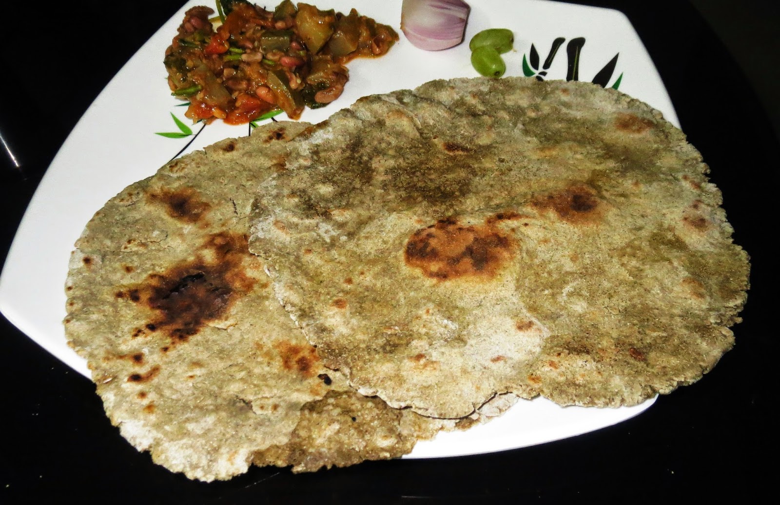 ಅಡಿಗೆ - Adige: Sajje Rotti (Pearl Millet Roti)