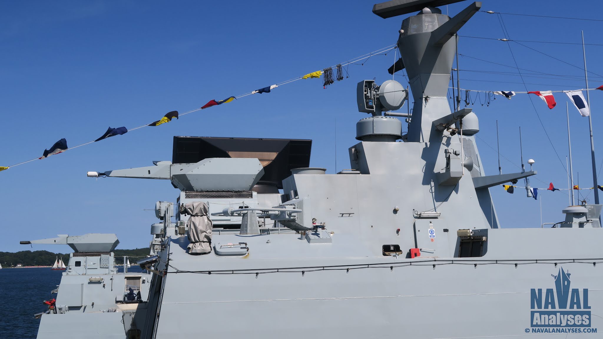 Naval Analyses: PHOTO GALLERY #37: Absalon and Iver Huidfeldt, frigates ...