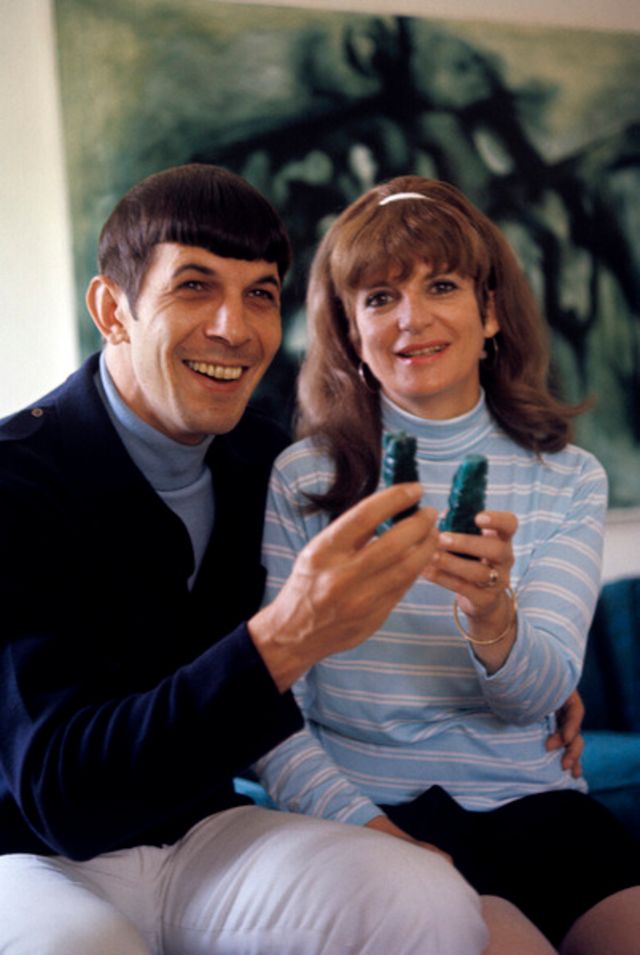 Candid Photographs of Leonard Nimoy and His Wife Sandra Zober at Home ...