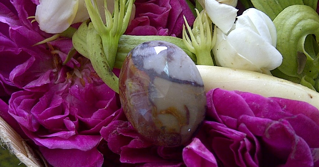 MUSTIKA JIN NGEPET ~ Jimat Azimat | Batu Mustika Geliga | Keris Pusaka ...