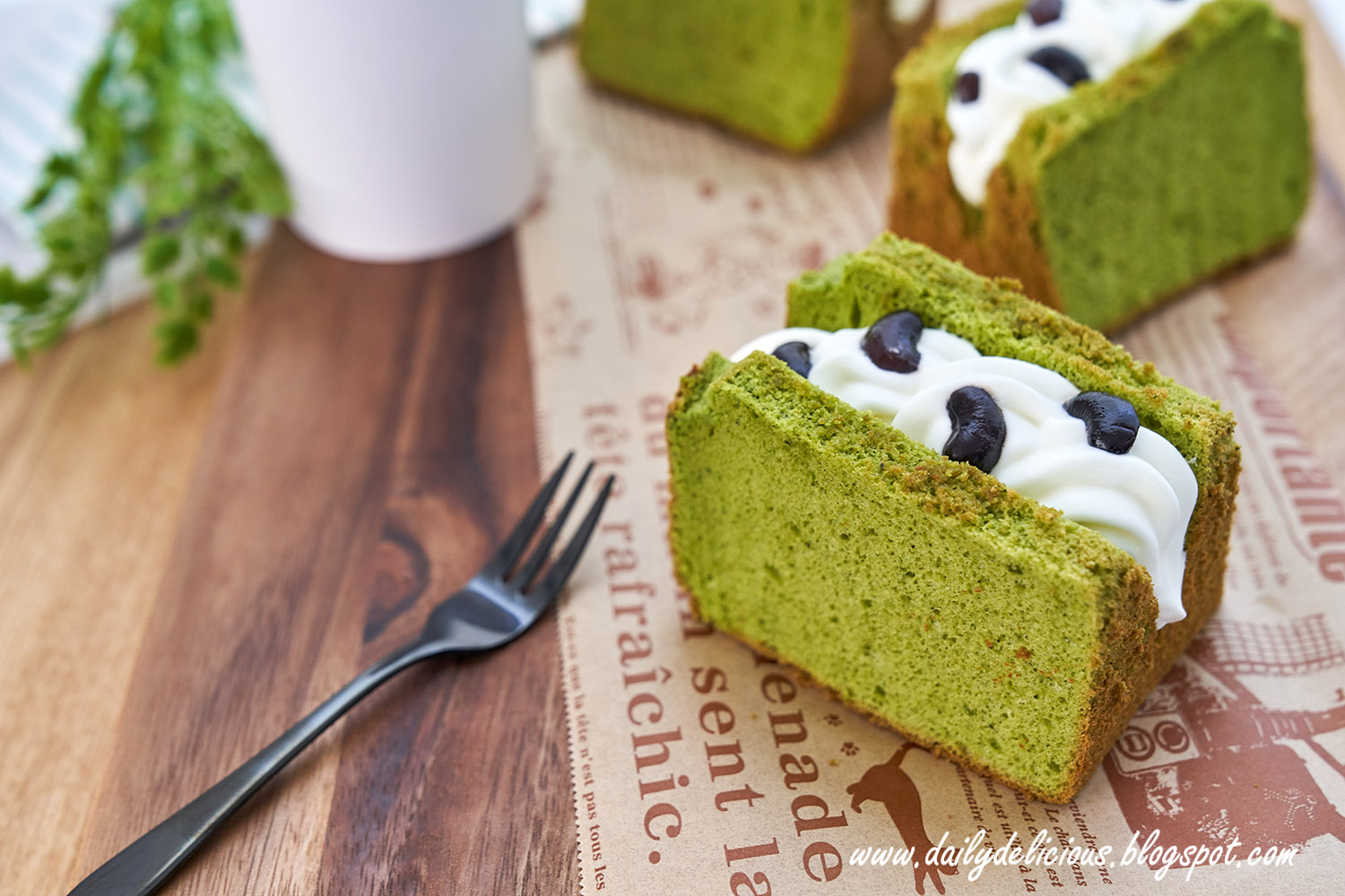 dailydelicious: Green Tea Chiffon Sandwich