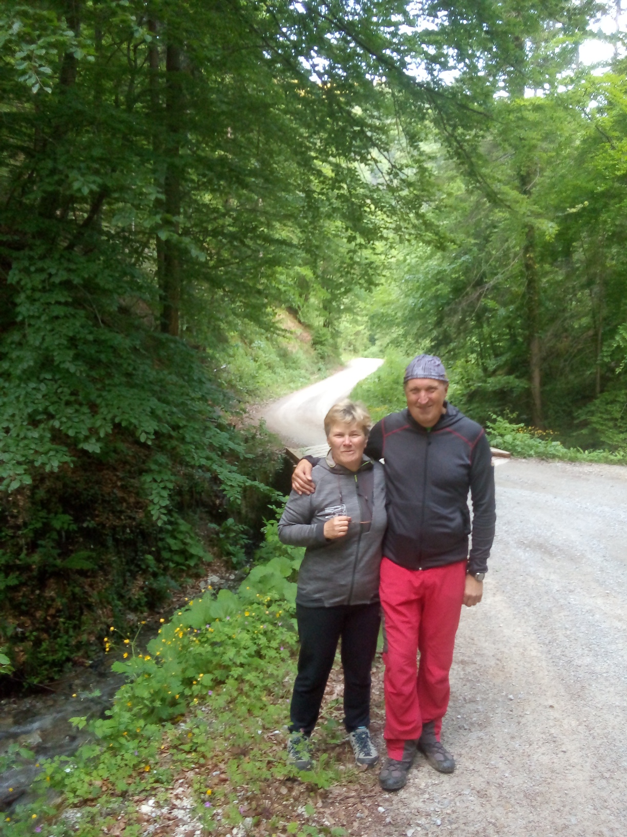 ŠTAJERSKI JAMARJI: Aktualno: Požiralnik pod Mornovo zijalko