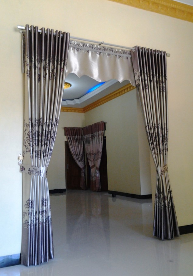 16 Model Gorden Pintu Terbaru Yang Terbaru!