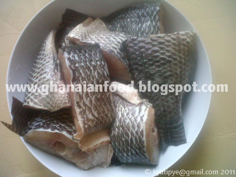 Ghanaian Food: Waakye with Fried Fish and Wele stew