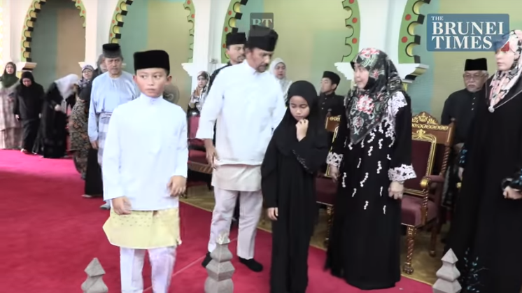 WARISAN RAJA & PERMAISURI MELAYU: Bonda Mertua Sultan Brunei Mangkat.