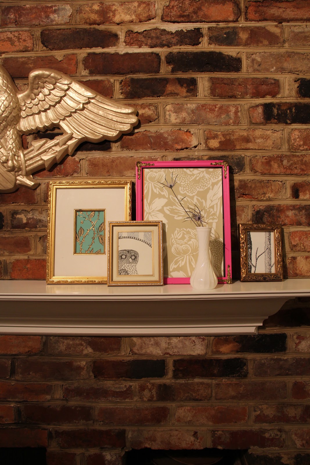 rowhouse HOME: decor: hot pink frame