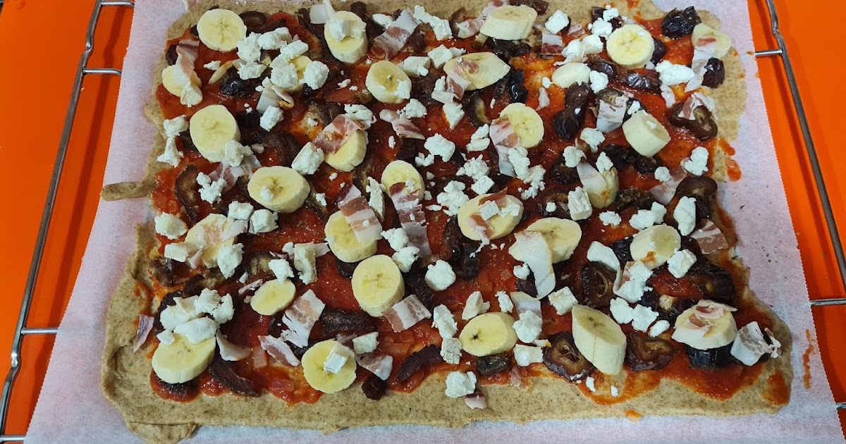 Cocina de emergencia: Pizza de plátano, dátiles y bacón con rulo de cabra