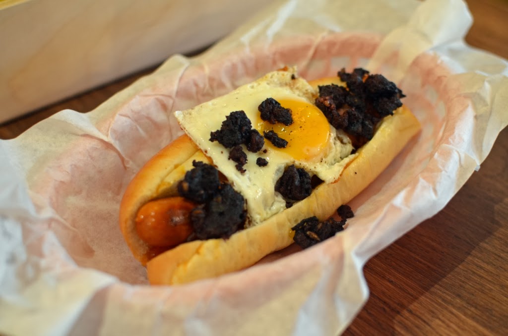 Hot-Dogs & Champagne ? | Les Bons Viveurs (L.B.V.)