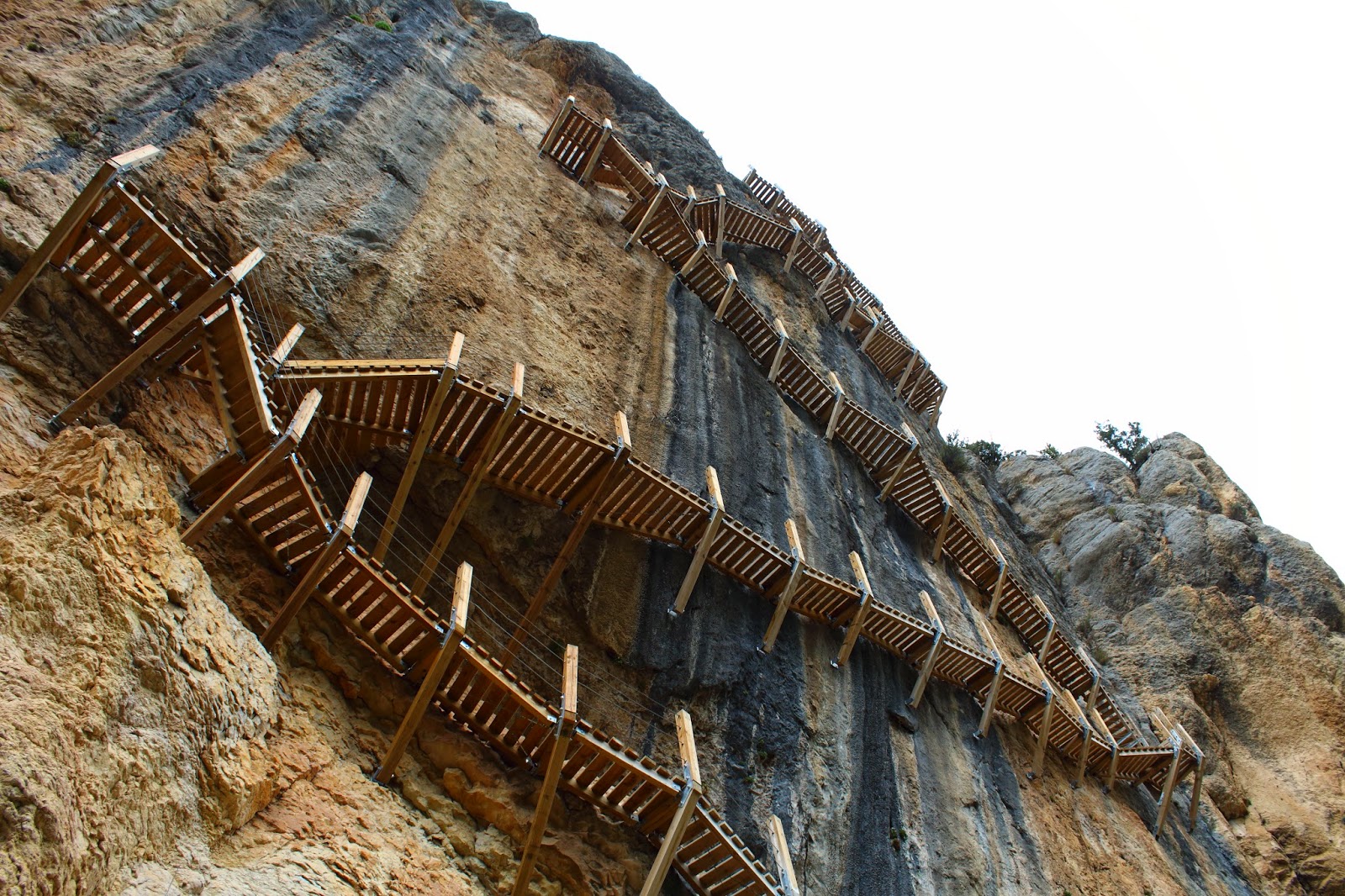 Ruta de Montfalcó al Congost del Siegué ~ EXCURSIONES Y SENDERISMO