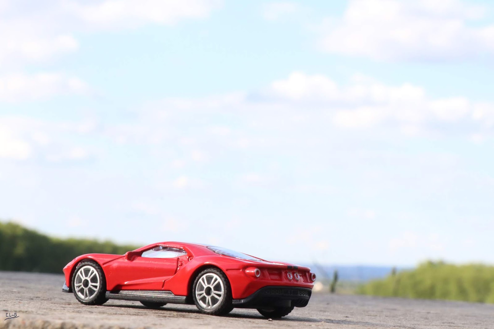 Ford GT 2017 par Siku, la légende est de retour - Mininches