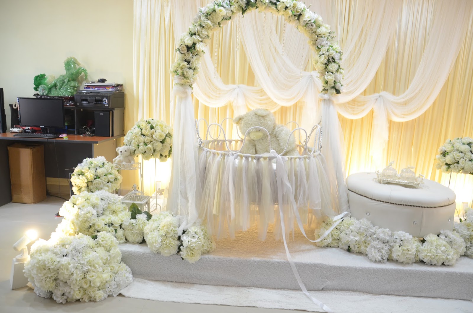 Pelamin Berendoi white and sweet