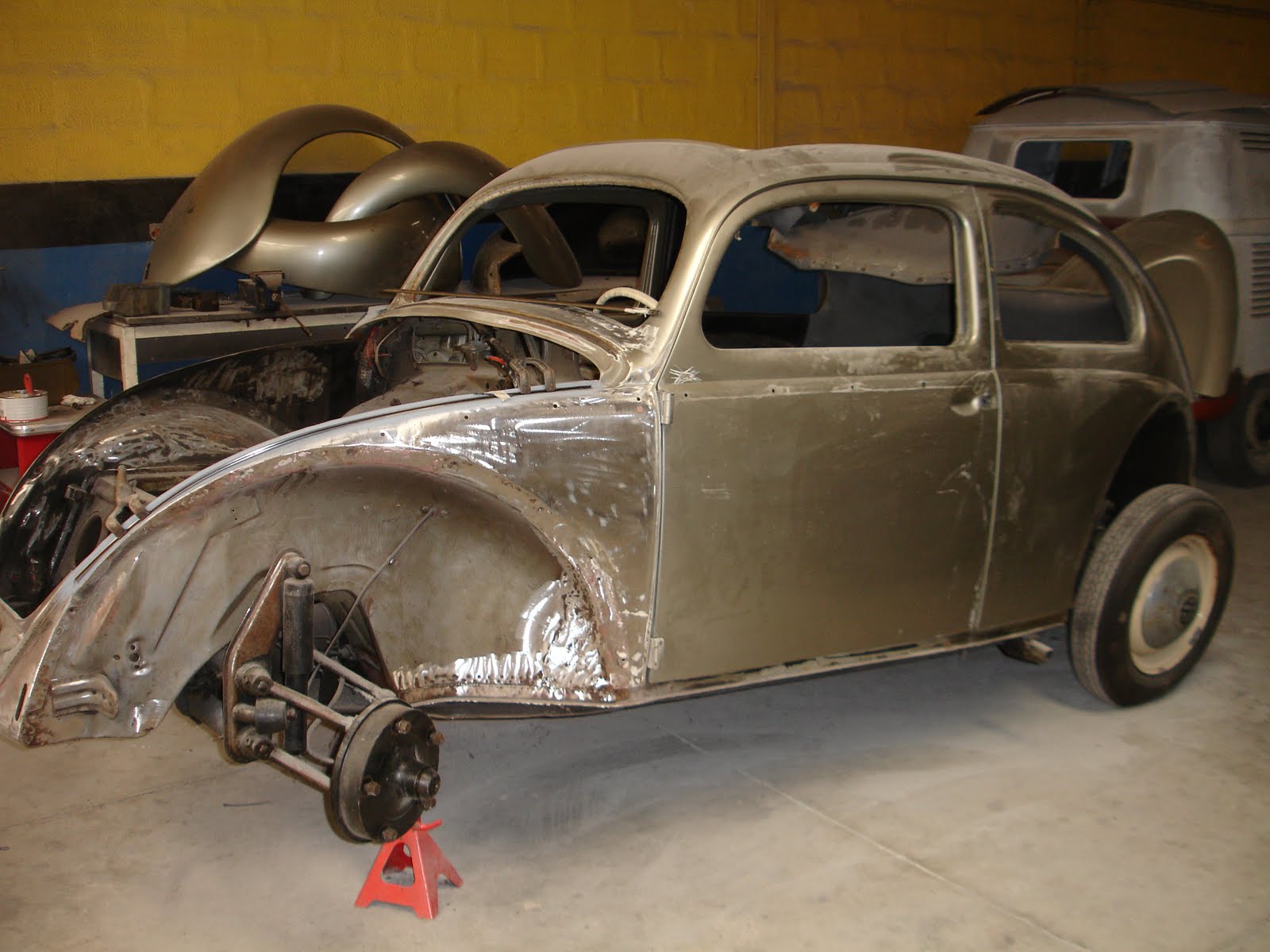 Glórias de Outros Tempos...: O Restauro do Carocha (o Início)