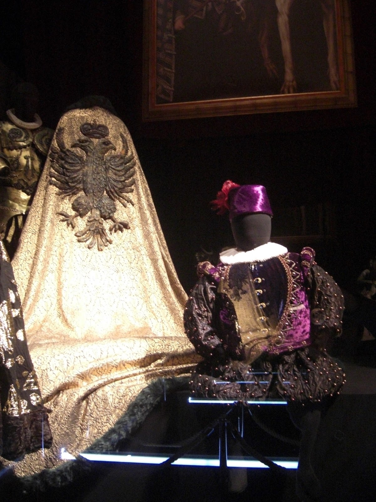 Daniel Ogier le décorateur: COSTUMER LE POUVOIR opéra et cinéma