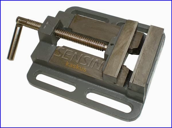 Permesinan (Machining): Ragum (Vise)