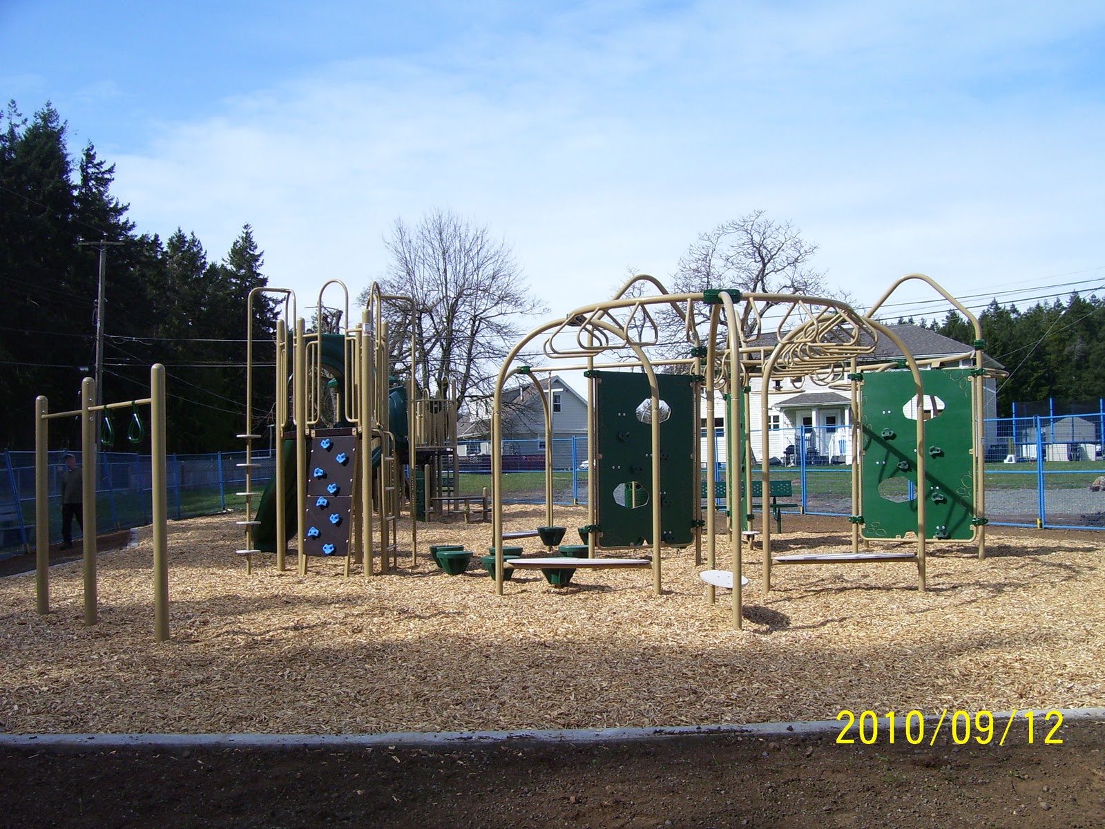 Playgrounds Constructed by Youngblood Handyman: CFB Comox, Broom Lane