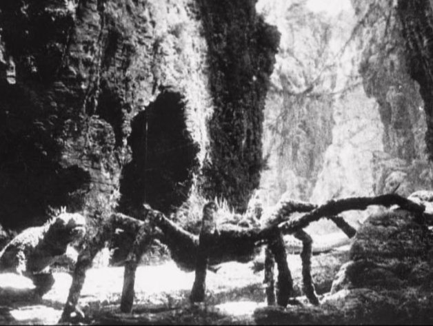 Martin Grams: King Kong: The Famous Spider Pit Sequence
