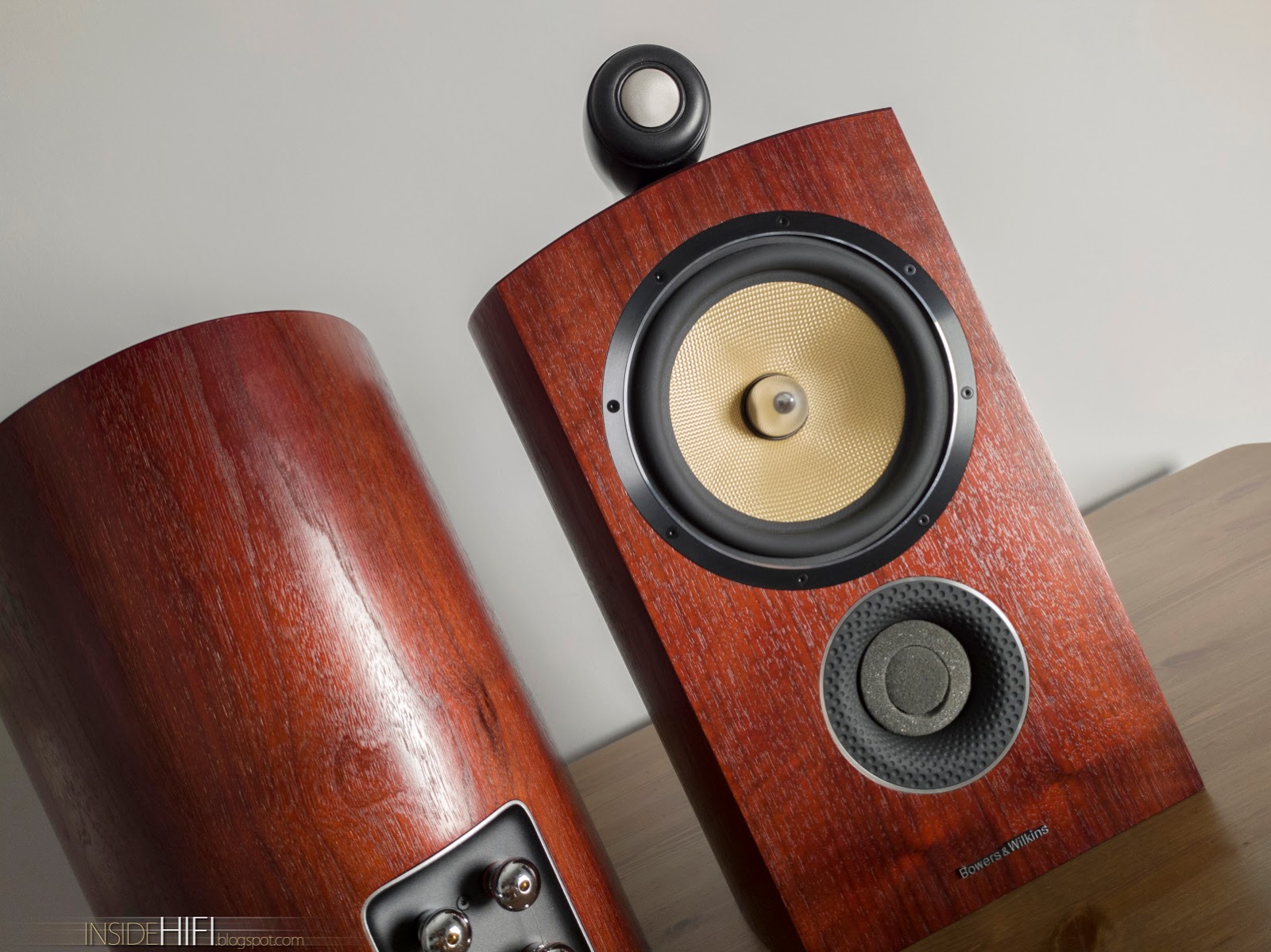 Inside Hi-Fi: B&W 805 D2 (805 Diamond)