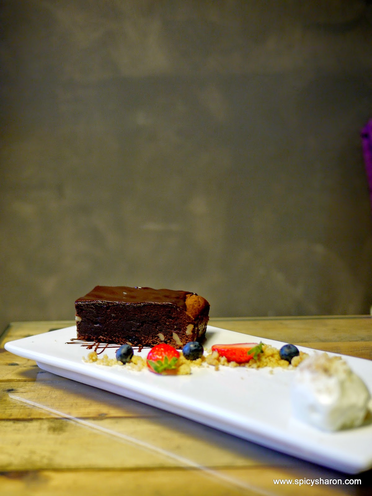 La Cafe Memoire @ TTDI KL - Affordable Eats Great Desserts Stuffy Room ...