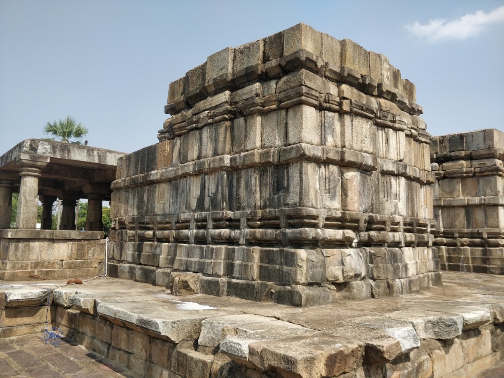 Hindu Temples of India: Battisa Temple, Barsur, Chattisgarh