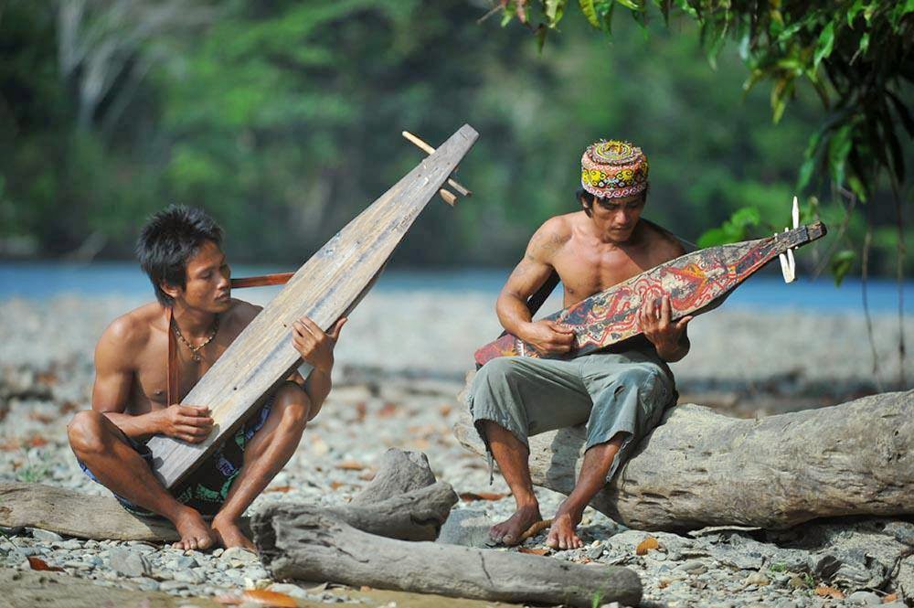 paren nyawi's blog: The musical instrument from Central Borneo:SAPE ...