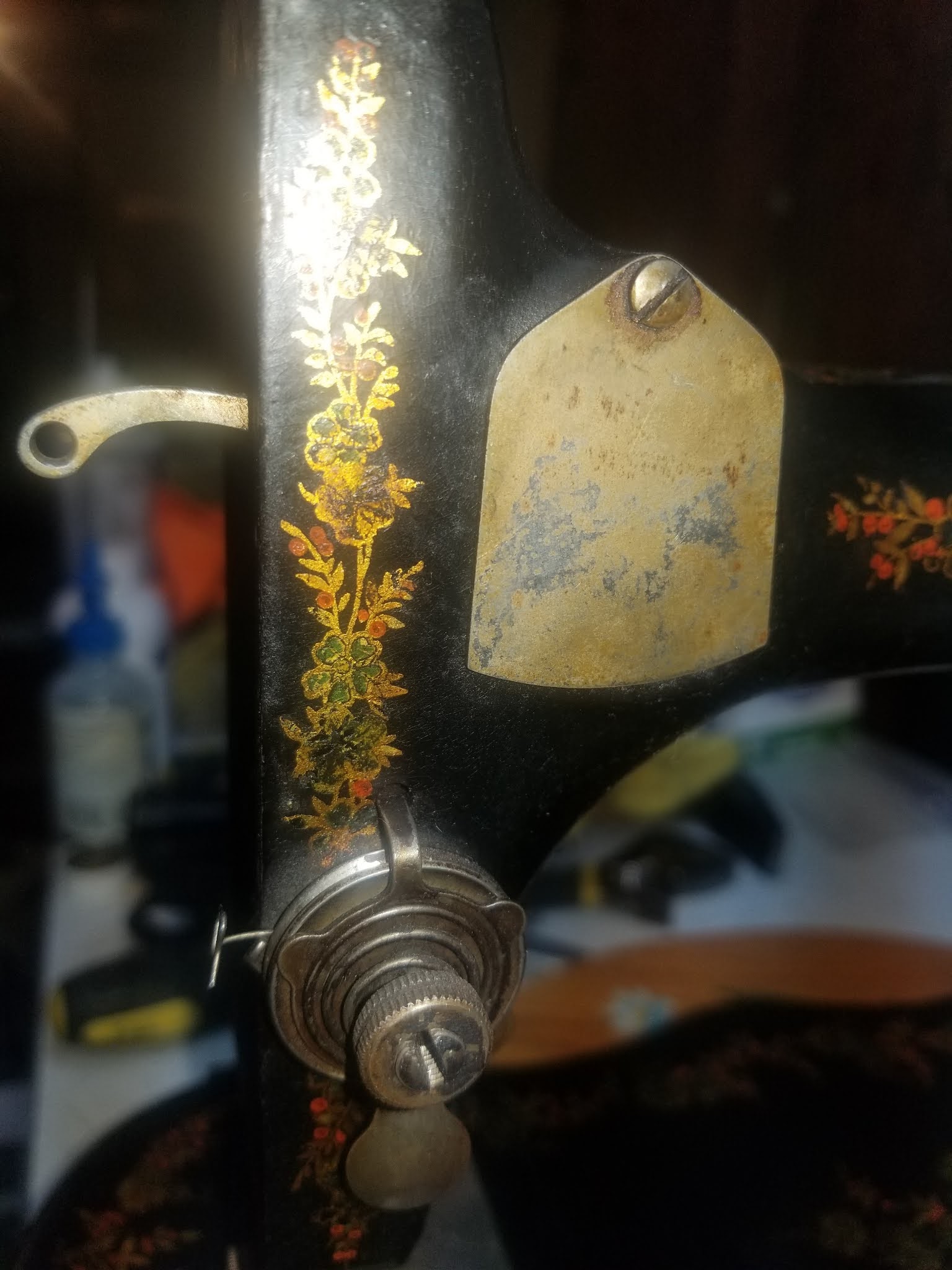 Selby Sewing Machines: 1889 Singer VS2 with Floral Decals