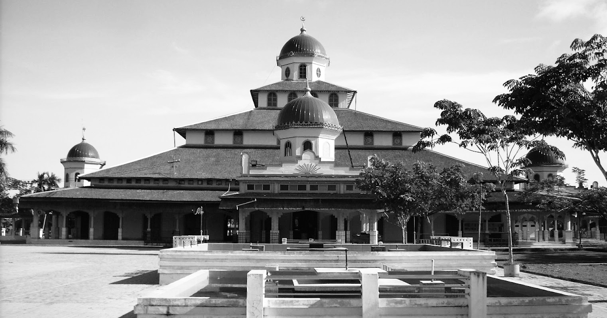 Makalah Sejarah Kerajaan Banjar (Letak, Raja, Kehidupan Ekonomi Politik Sosial Budaya, Kemajuan ...