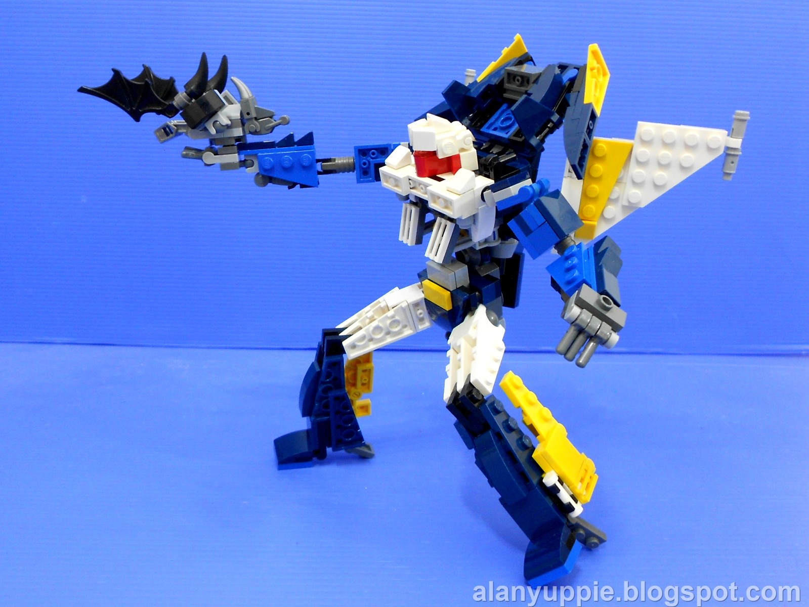Alanyuppie's LEGO Transformers: LEGO Hellbat from Breastforce team Part ...