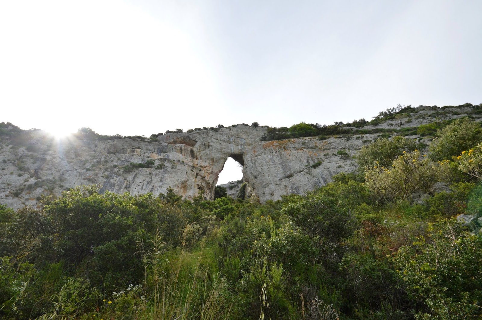Γιώργος Πρίμπας (Στιγμές): [στο Μαυροβούνι, στο Νότιο Υμηττό, 10.05.2020]