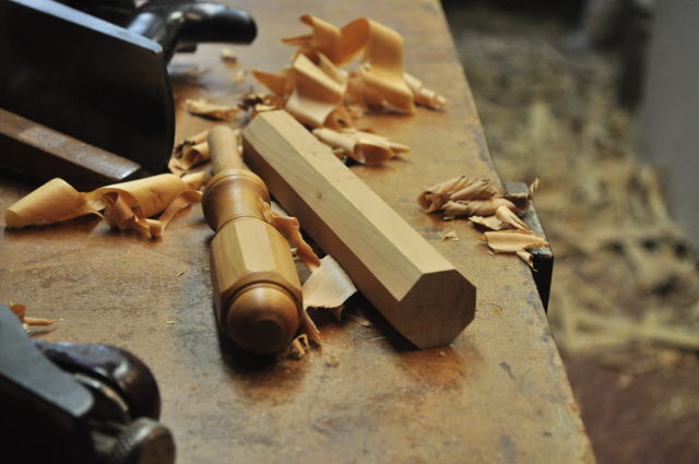 Confused Grain: London Pattern Handles