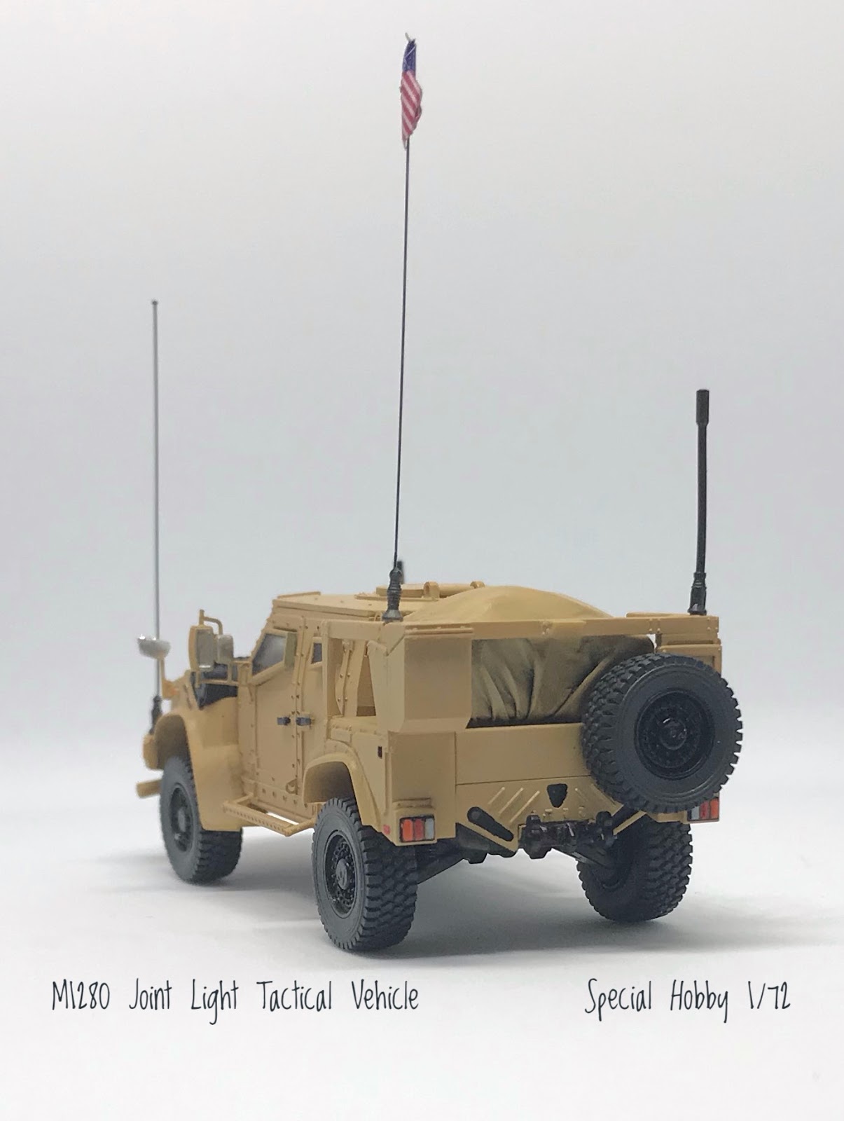 Předevčírem newsletter 06/2020 přinesl další verzi JLTV, kar. č. MV123 ...