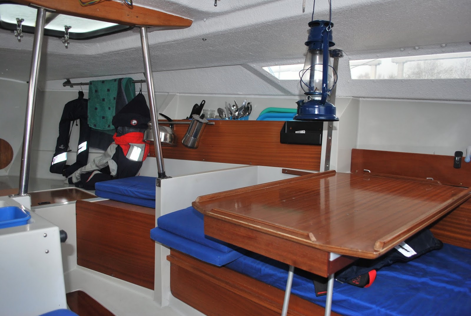 EDEL 600 DL "DARIA": A l'intérieur