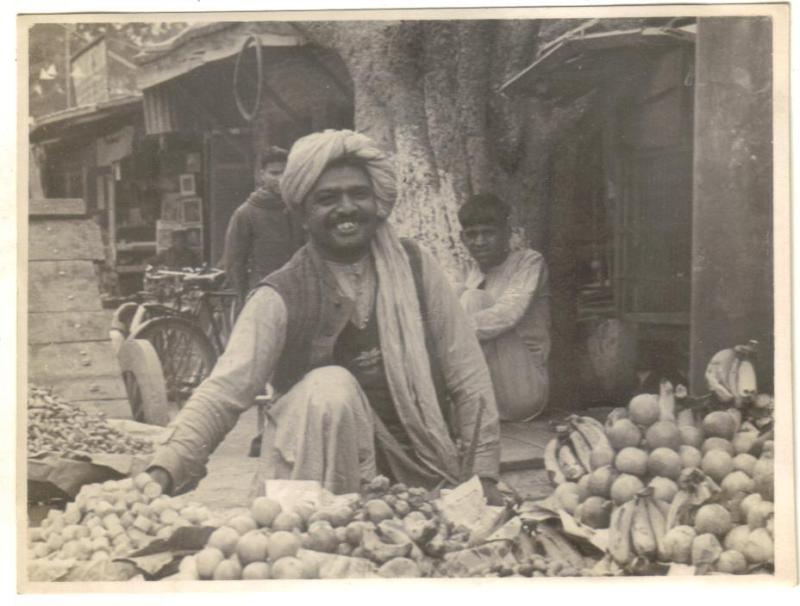 Fruit Seller of Sadar Bazaar Ambala - India 1945 - Old Indian Photos