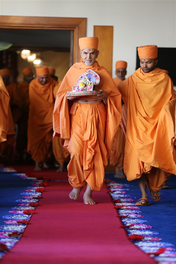 Mahant Swami Maharaj An introduction