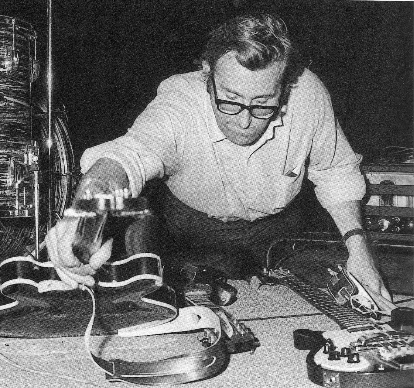 Historia The Beatles (Fab Four): MAL EVANS (2)