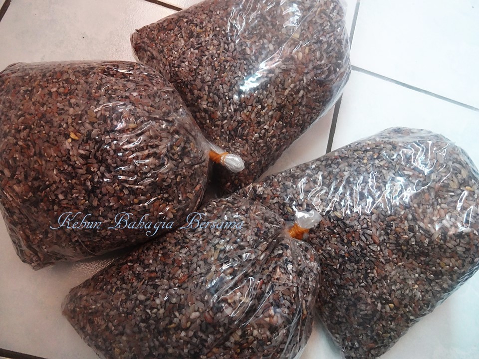 Kebun Bahagia Bersama: Beras fresh harvest 2016 dari daerah Kiulu