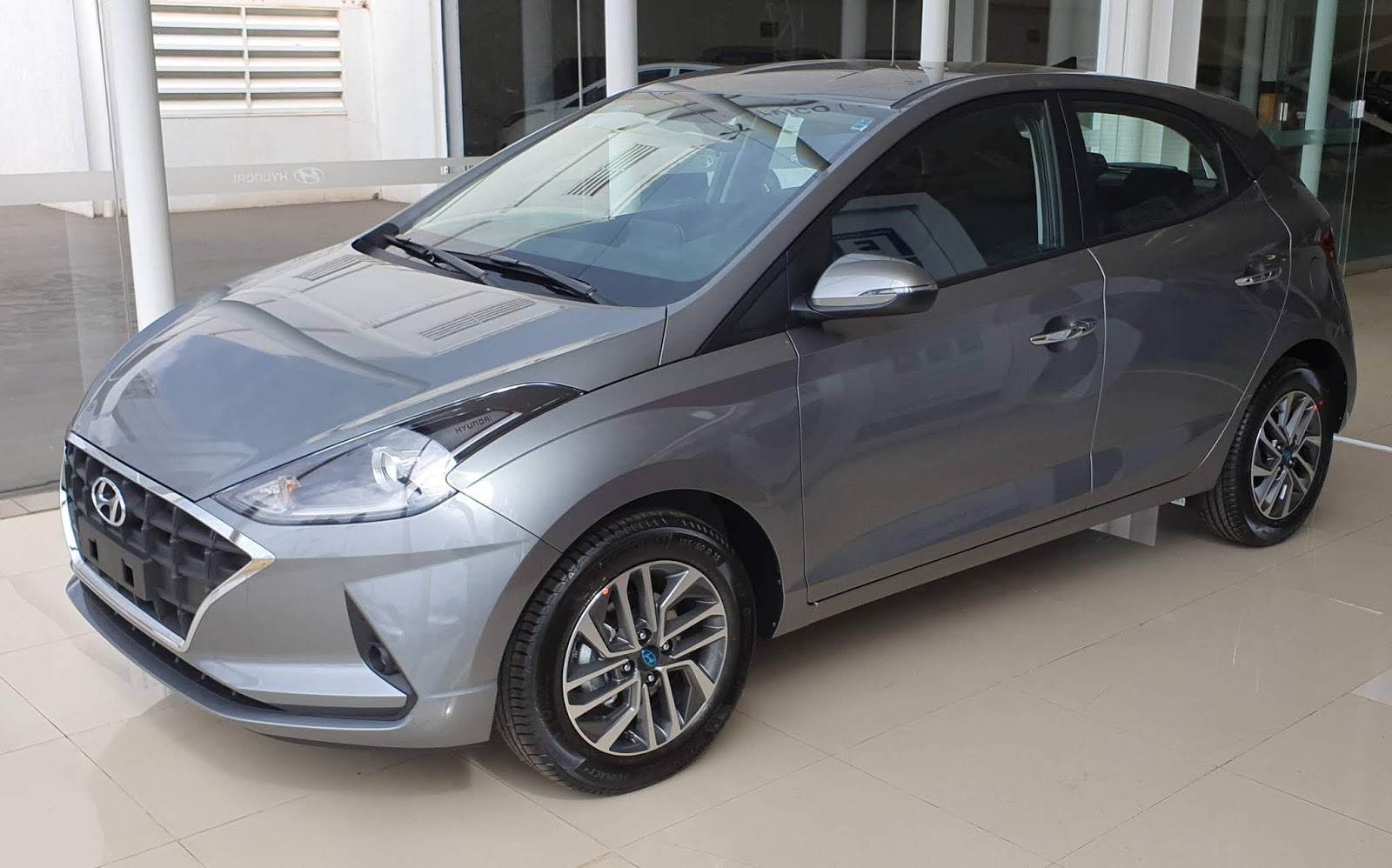 Novo Hyundai HB20 2020: versões Sense (acesso), Vision e Launch Edition ...