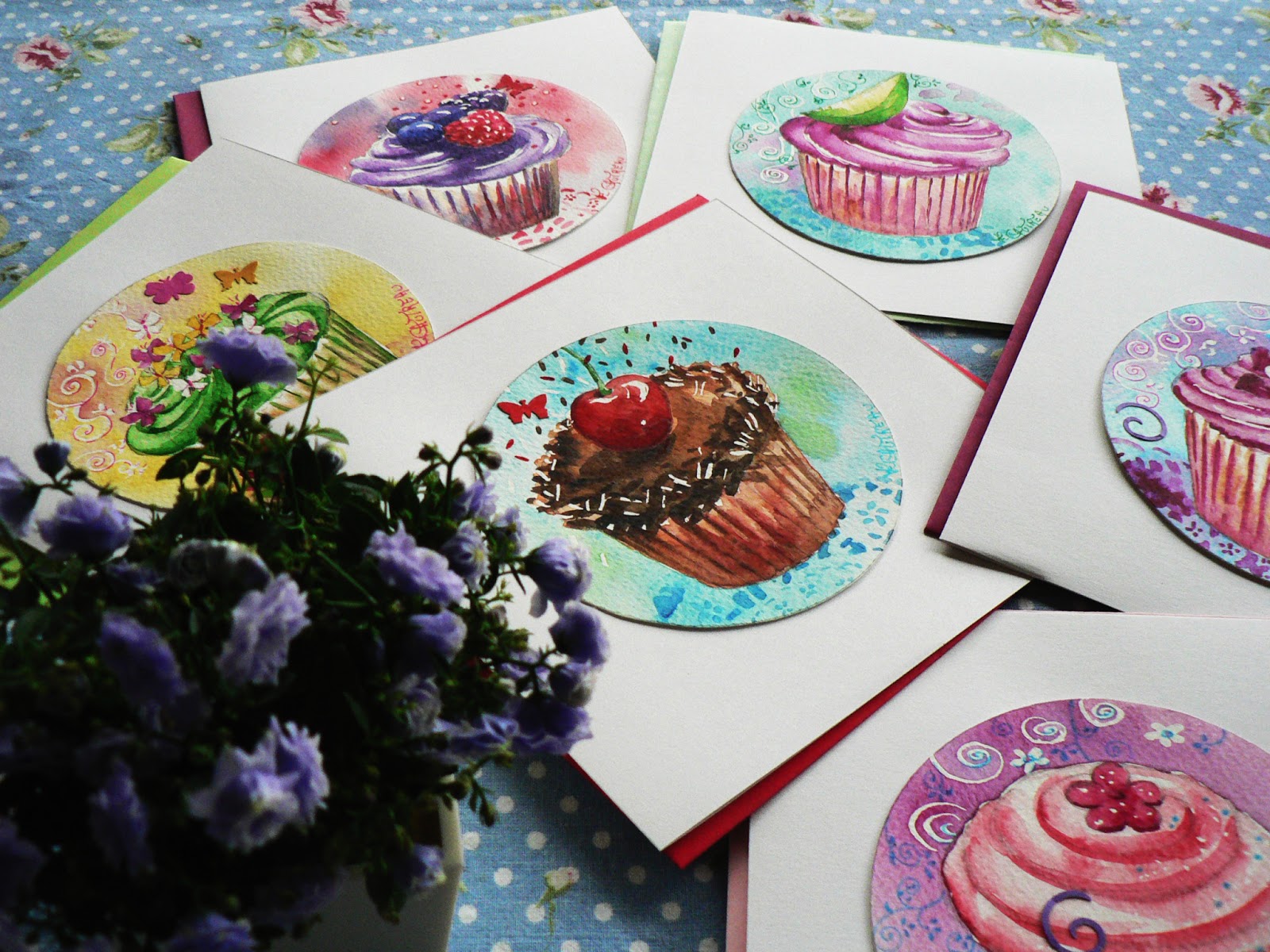 ATELIER D'ART Au fil des couleurs: Cupcakes
