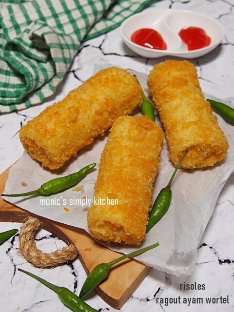 Risoles Ragout Ayam Wortel Kentang - Monic's Simply Kitchen