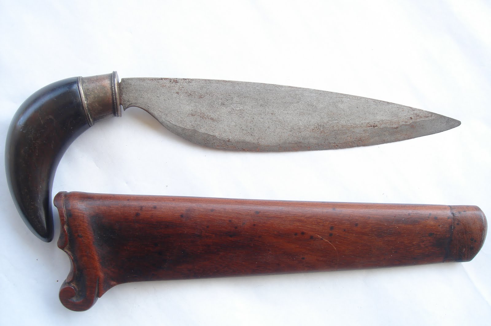 BADIK DARI SULAWESI SELATAN